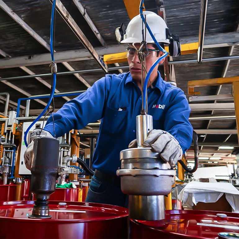 Lubricantes MobilTM: Evolución en sostenibilidad y tecnología ...